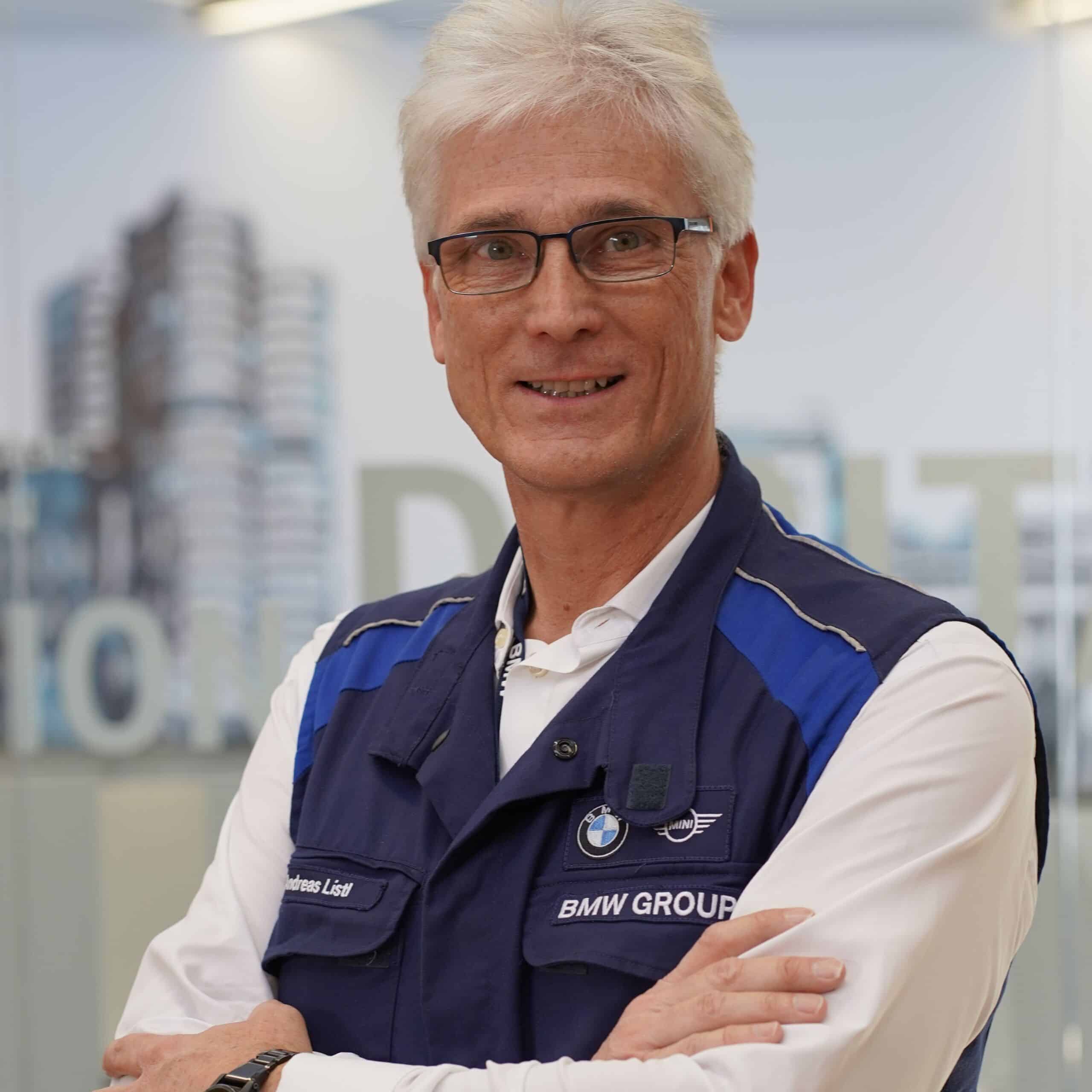 Smart Production - Digitalizing Automotive Manufacturing | Automotive ...